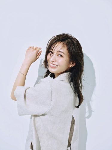 乃木坂46・山下美月は抱き枕派♡寝相＆“色っぽ”パーツも公開！【CanCamモデルに8つの質問】 - CanCam.jp（キャンキャン）