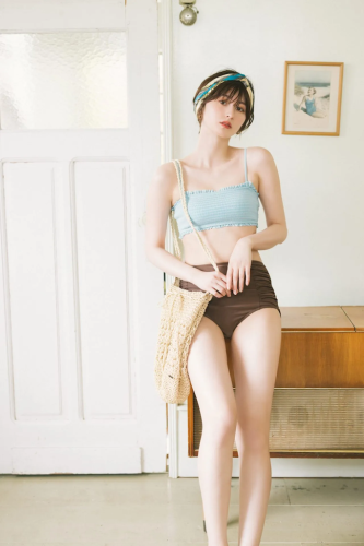 隠してもちゃんとセクシー♡【CanCamモデル菜波×水着コーデまとめ】｜￥4,000台の盛れ水着など - CanCam.jp（キャンキャン）