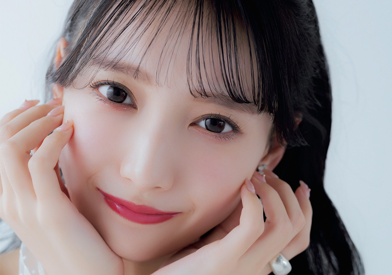 ≠ME 鈴木瞳美のガチ愛用リップ5選♡ステージ映えするリップも紹介！ - CanCam.jp（キャンキャン）