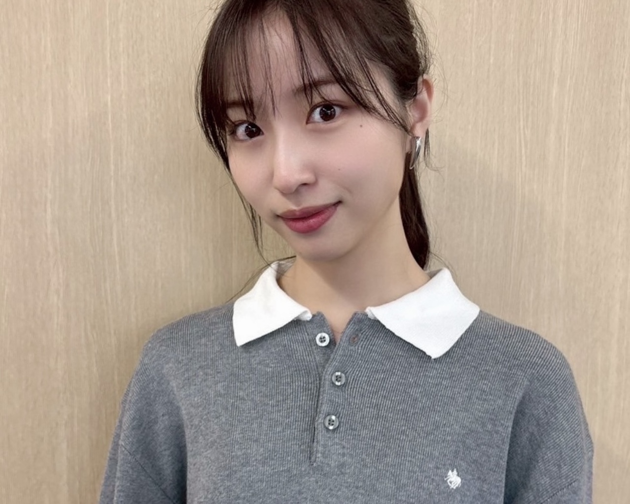 【写真4枚】スタイル良し！なポロニット『めざましテレビ』お天気キャスター林佑香さんの毎日コーデ【4月23日分】 - CanCam.jp（キャンキャン）