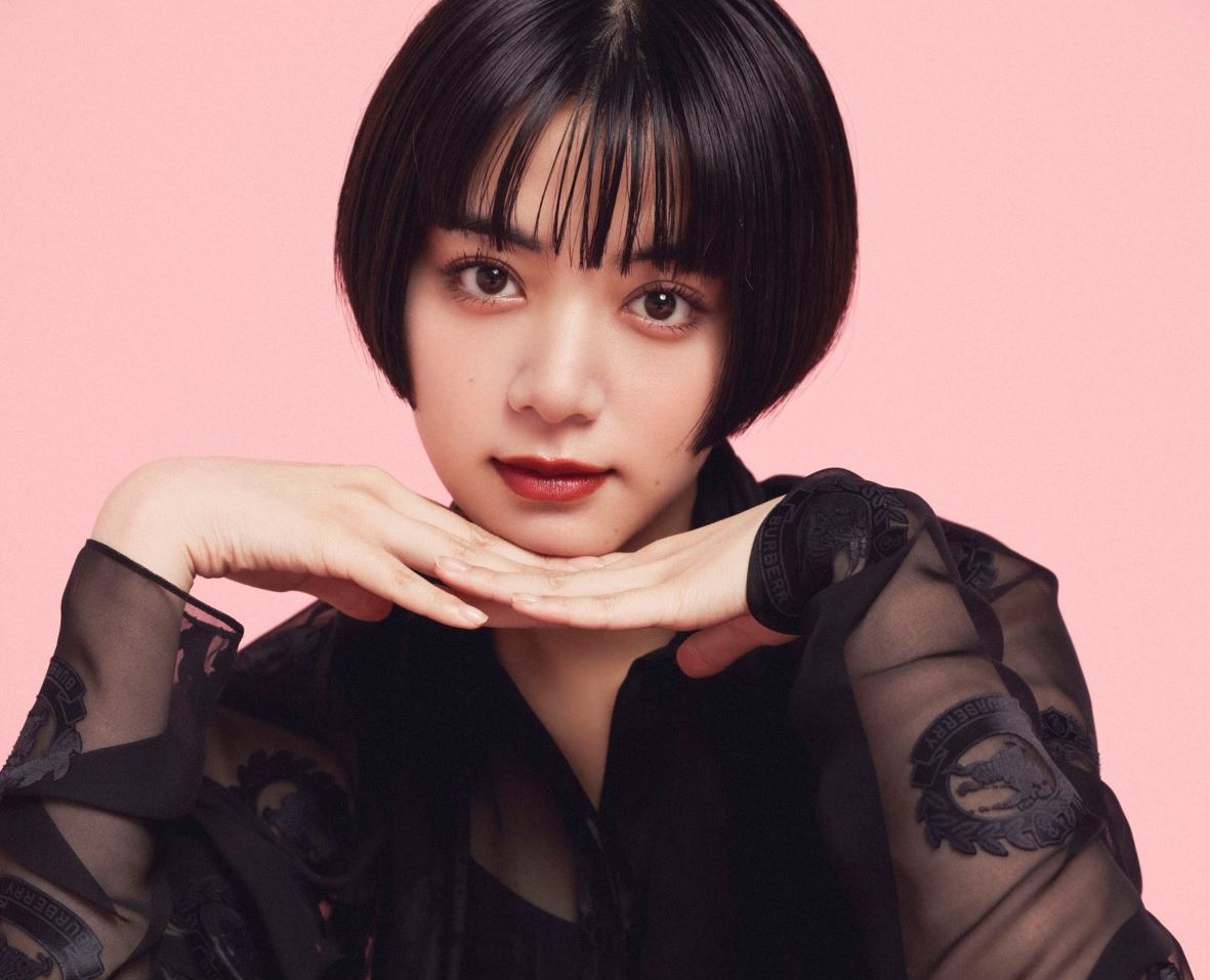 ”自撮りの神”と呼ばれた池田エライザ。「実は…すごく困ってました」｜歴代モデルを直撃Vol. 21 - CanCam.jp（キャンキャン）