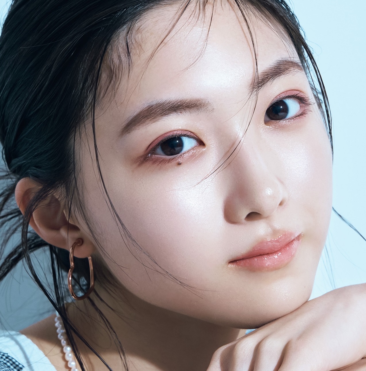 櫻坂46・谷口愛季が艶っぽく変身♡ピンクメイクで新たな顔を魅せる！ - CanCam.jp（キャンキャン）