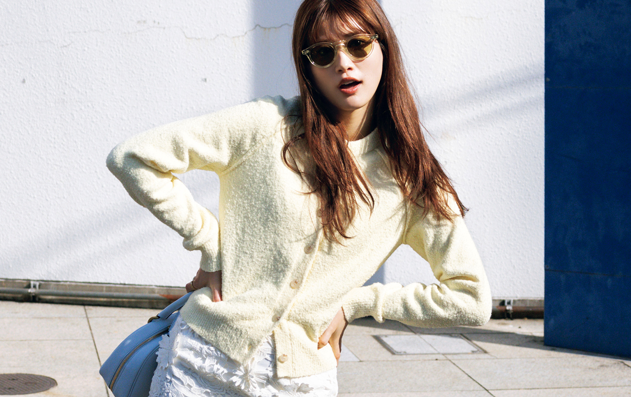 【4月のコーデ】めるるが着こなす♡Kドル風ミニスカスタイル - CanCam.jp（キャンキャン）