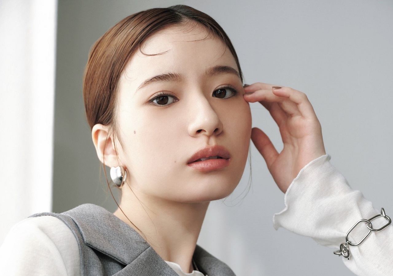 オンもオフもこれ1本でOK♡YSLの新作ピンクリップがとにかく使える - CanCam.jp（キャンキャン）