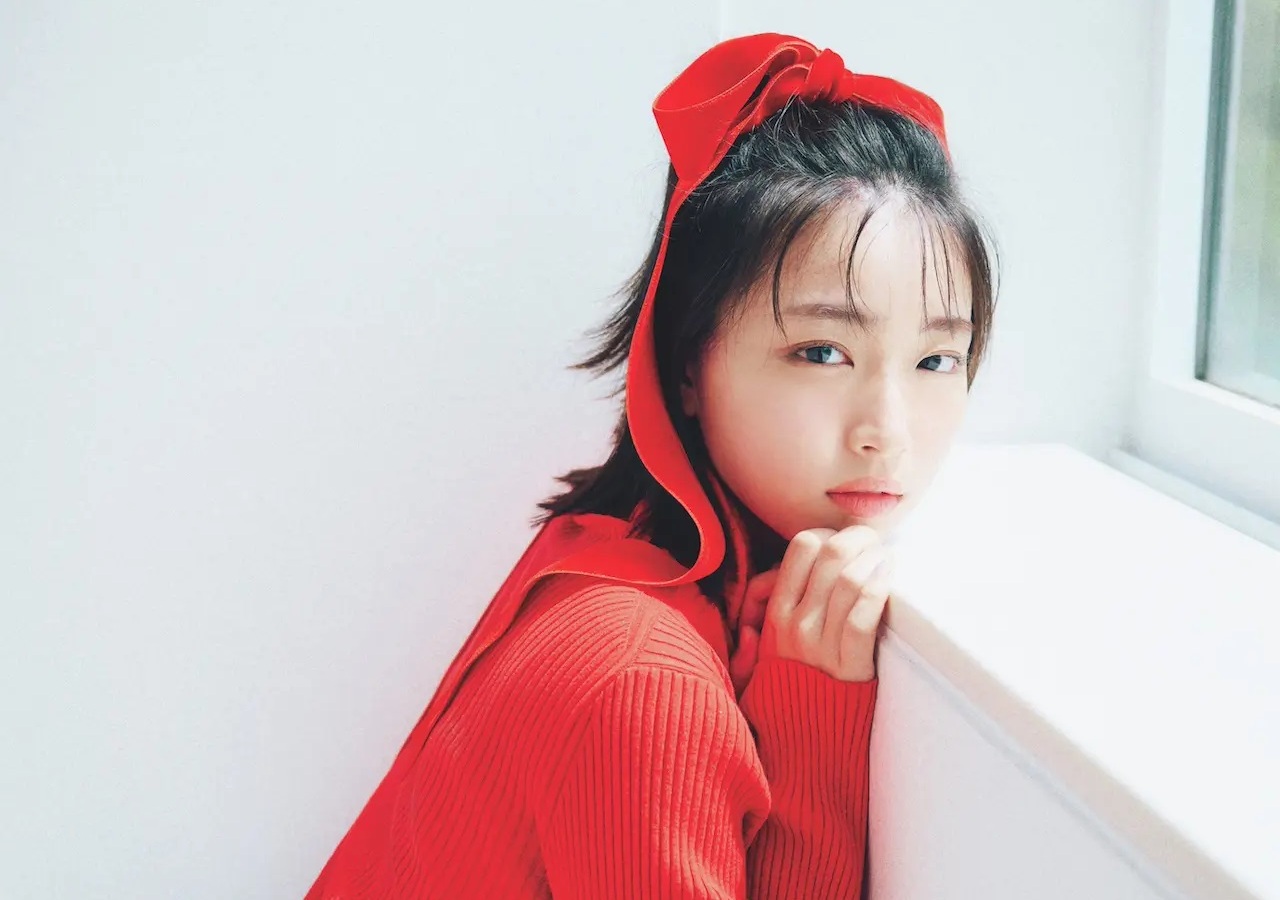 日向坂46 5期生・大野愛実がカラフルな色をまとってCanCam初登場！【独占インタビュー】 - CanCam.jp（キャンキャン）