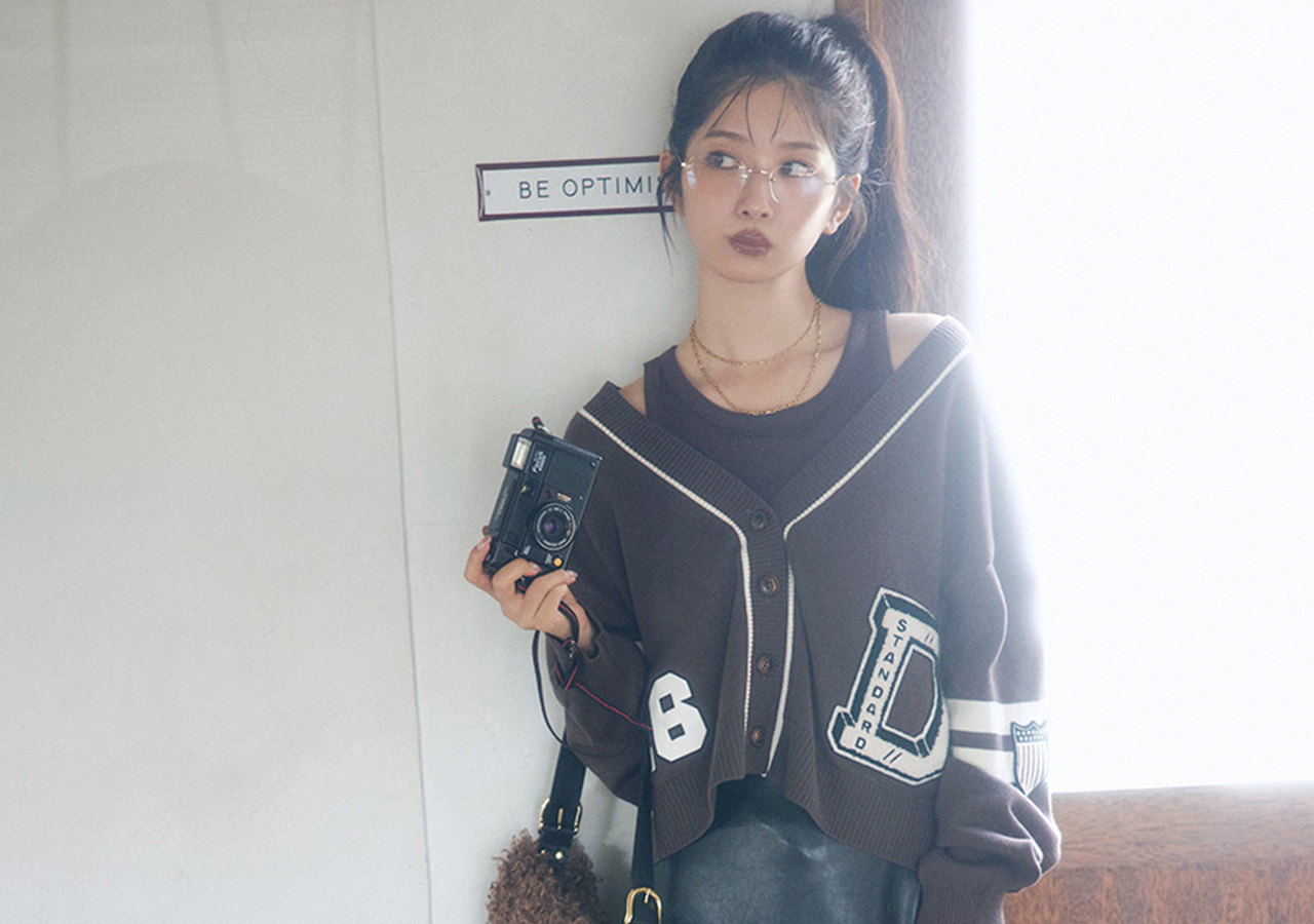 【11／24のコーデ】秋冬こそUNIQLOタンクのチラ見せが効く♡ - CanCam.jp（キャンキャン）